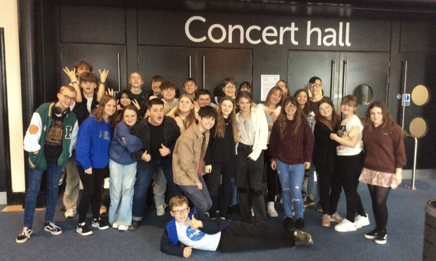 The Sir John Colfox Academy - DT6 3DT - Poole Theatre Performance